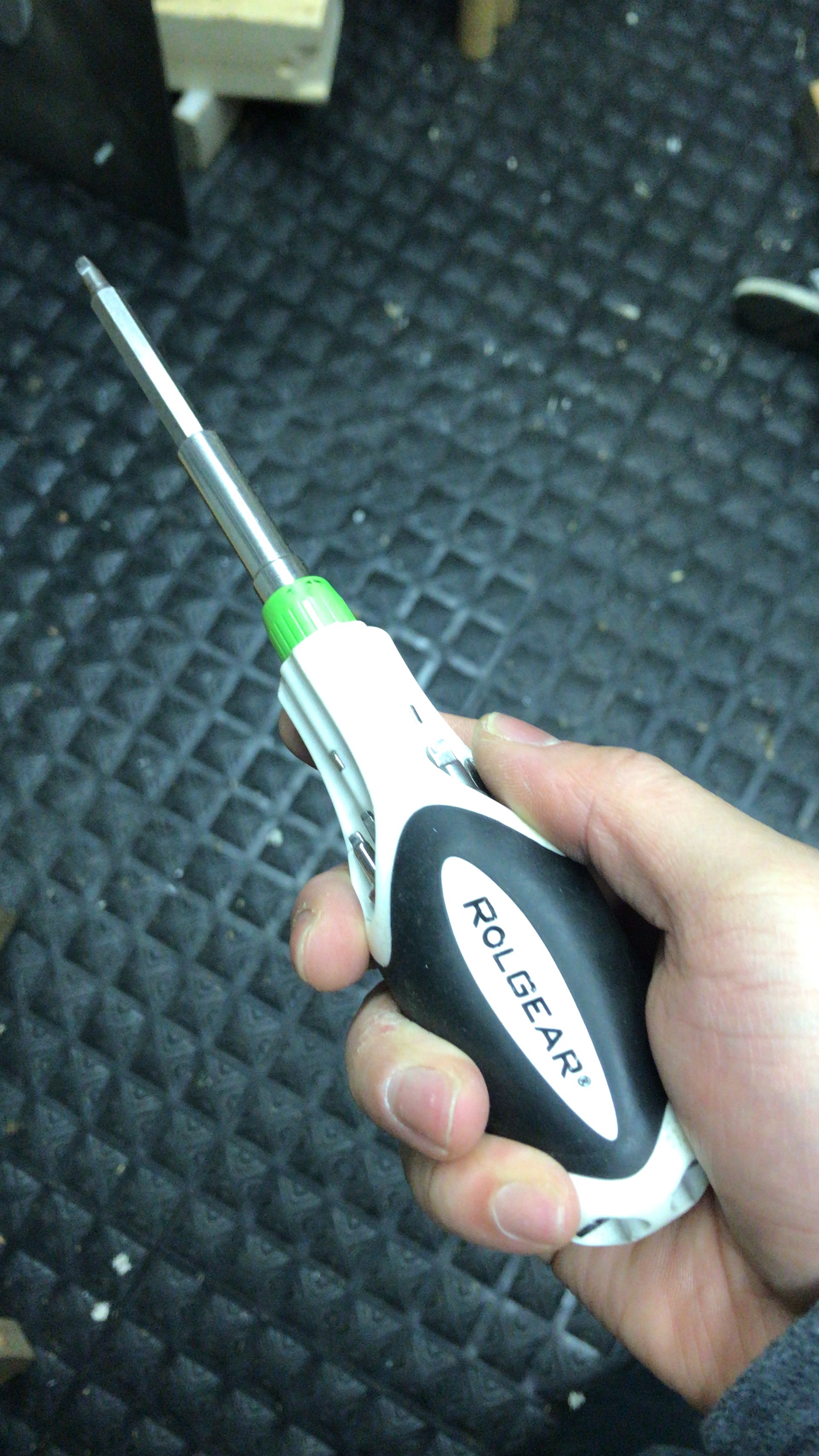 Making a More Efficient Screwdriver – Sculptural Woodwork by Chris Wong